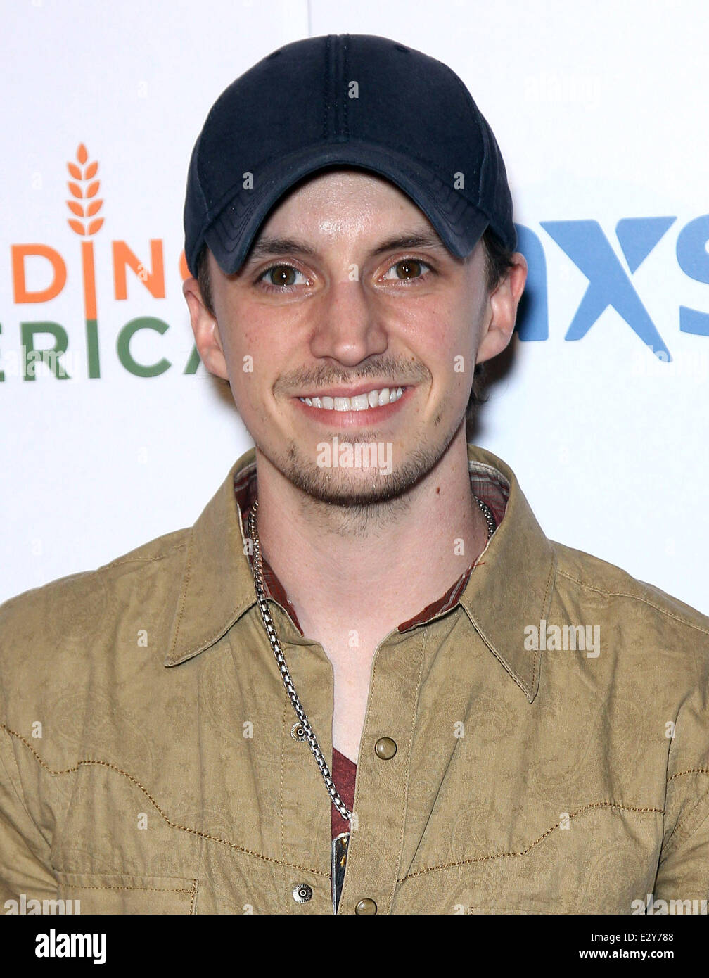 ACM and BMLG Red Carpet for Out Number Hunger Live at The Orleans Hotel ...