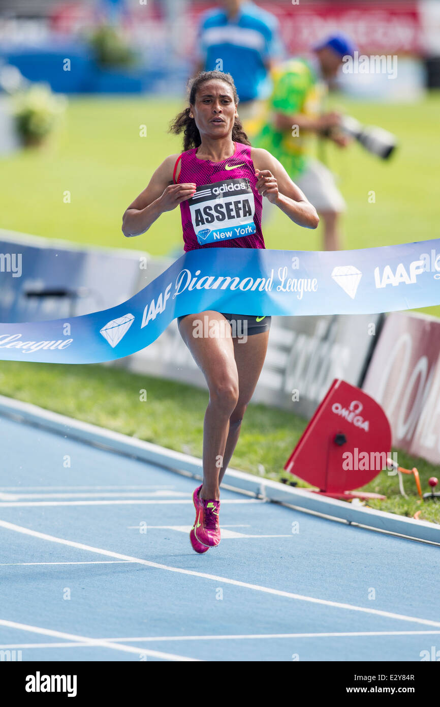 2014 women steeplechase hi-res stock photography and images - Alamy