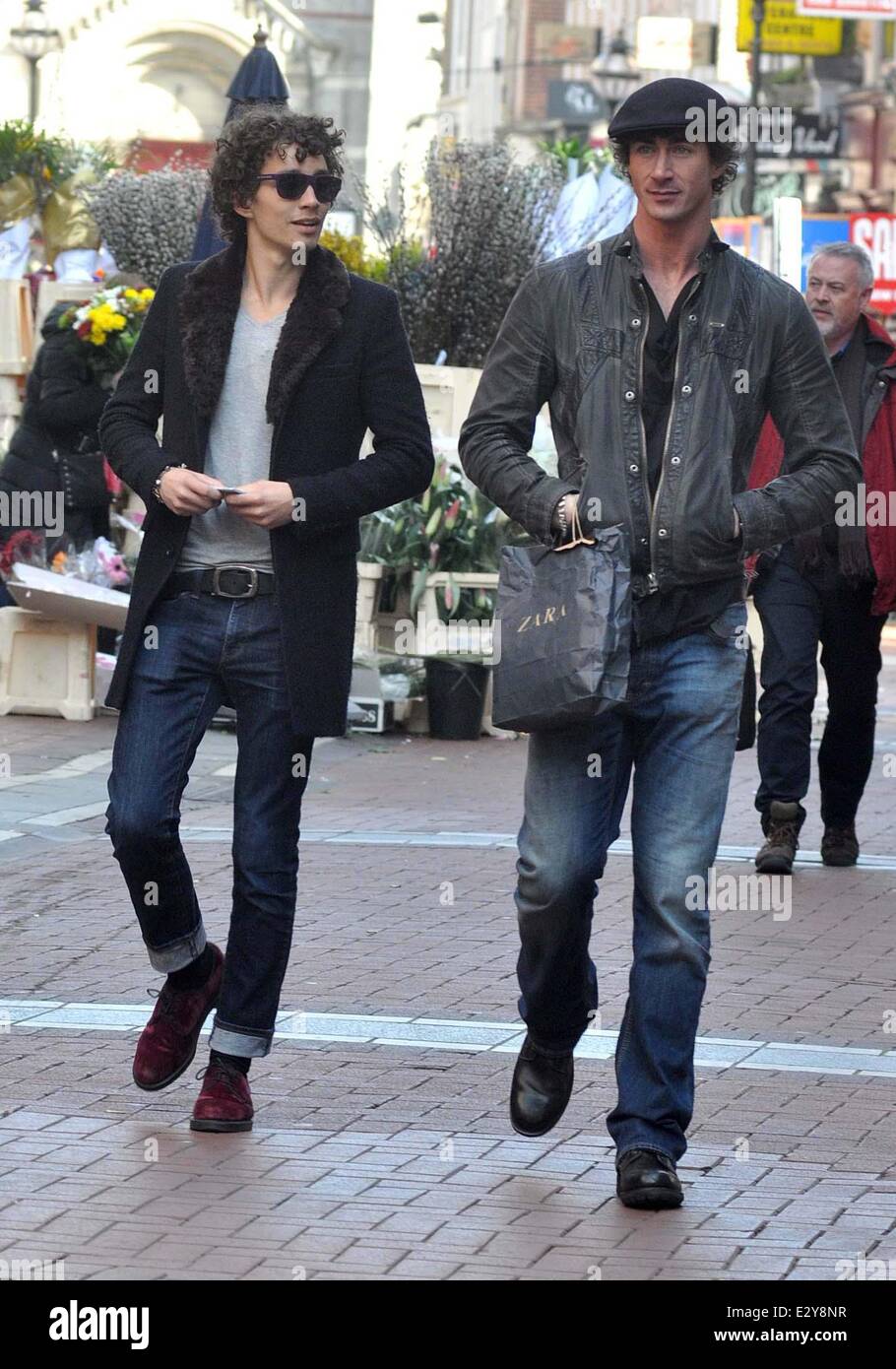 Love/Hate actor Robert Sheehan out and about with his brother, Brendan ...