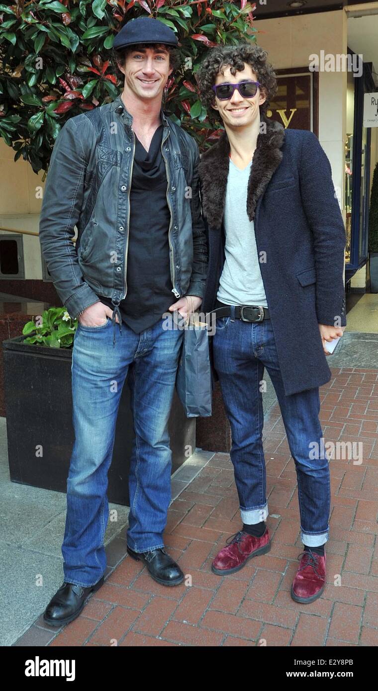 Robert Sheehan Brother