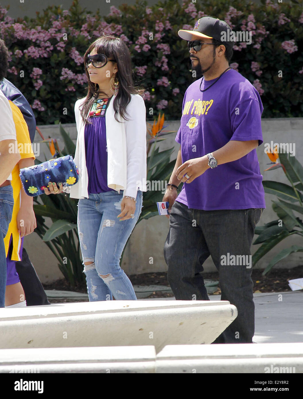 Celebrities arrive to watch the Los Angeles Lakers play the Los Angeles ...