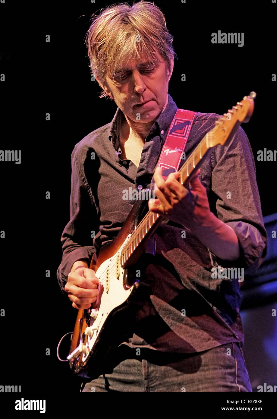 Eric johnson guitarist hi-res stock photography and images - Alamy