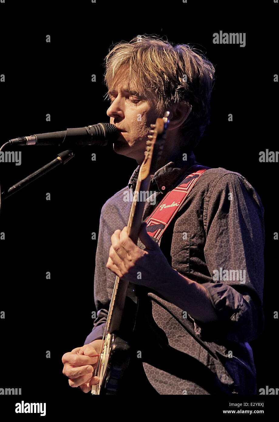 Eric johnson guitarist hi-res stock photography and images - Alamy