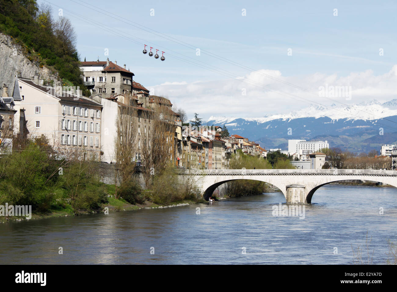 L'Isère river and la Bastille, city, Grenoble, capital of the Alps ...