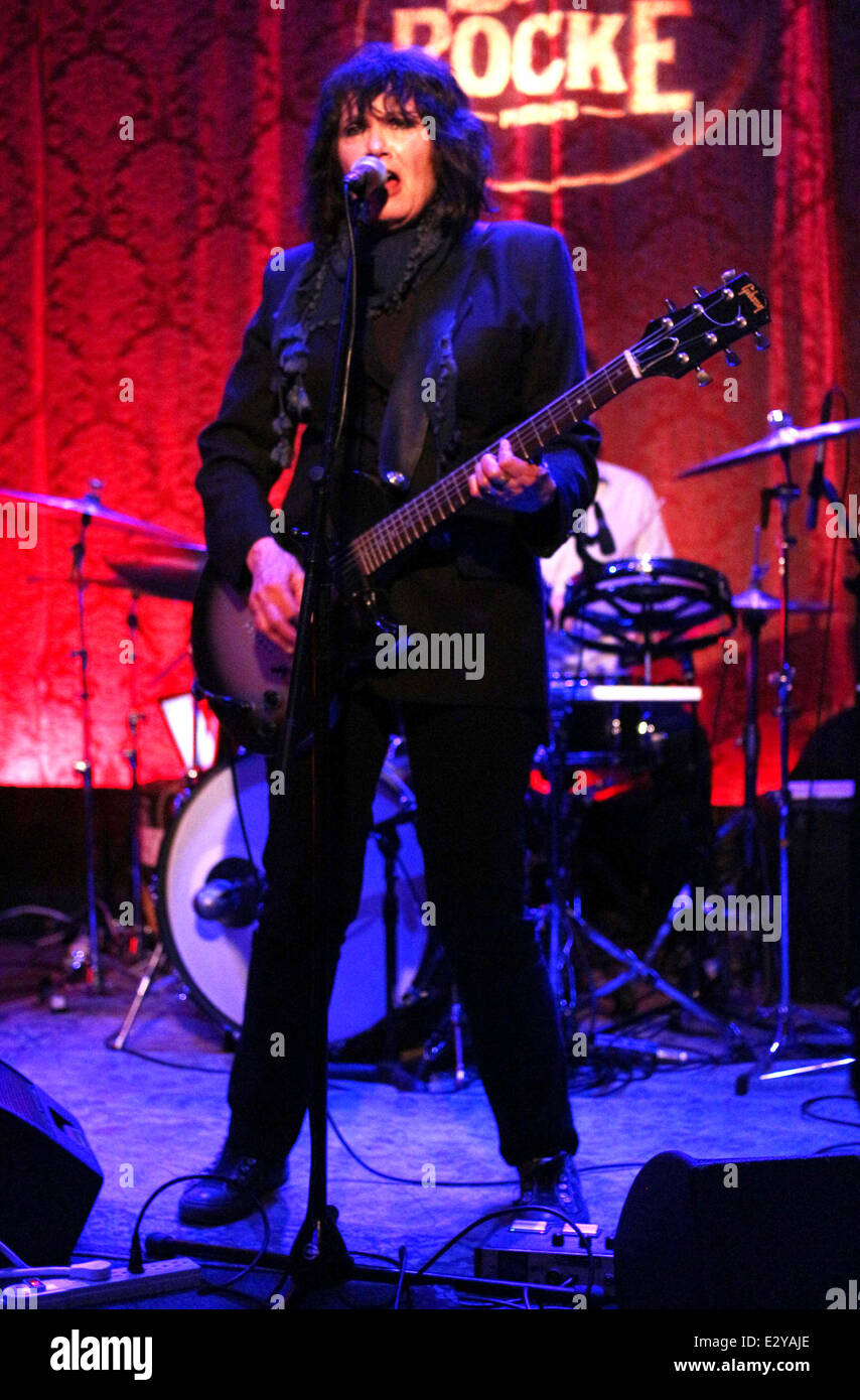 Martha Davis and The Motels performing live at Saint Rocke in Hermosa ...