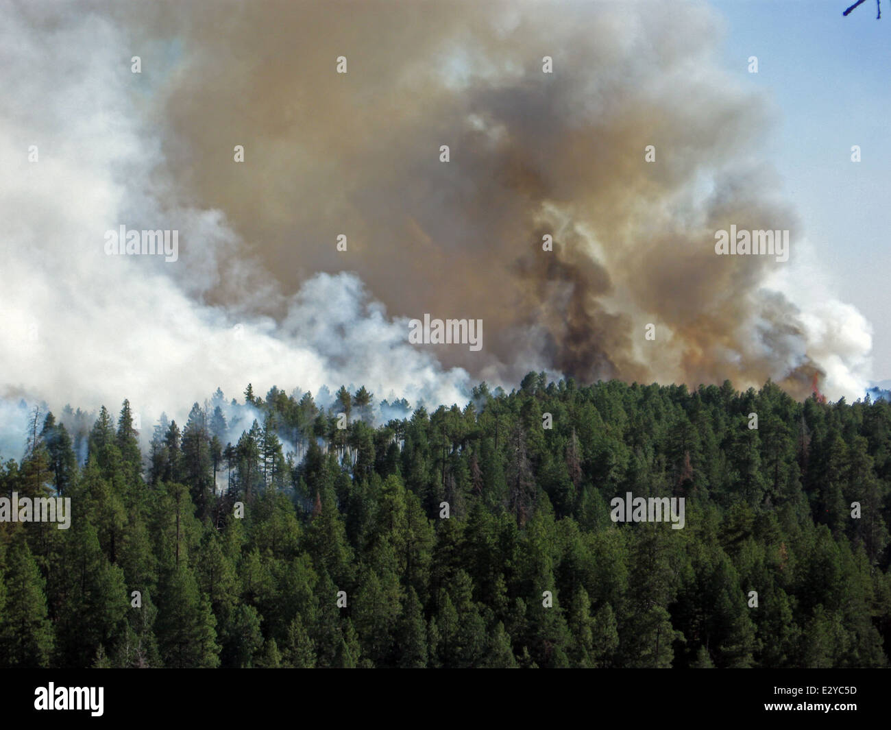 Heavy smoke from Taylor Fire Stock Photo - Alamy