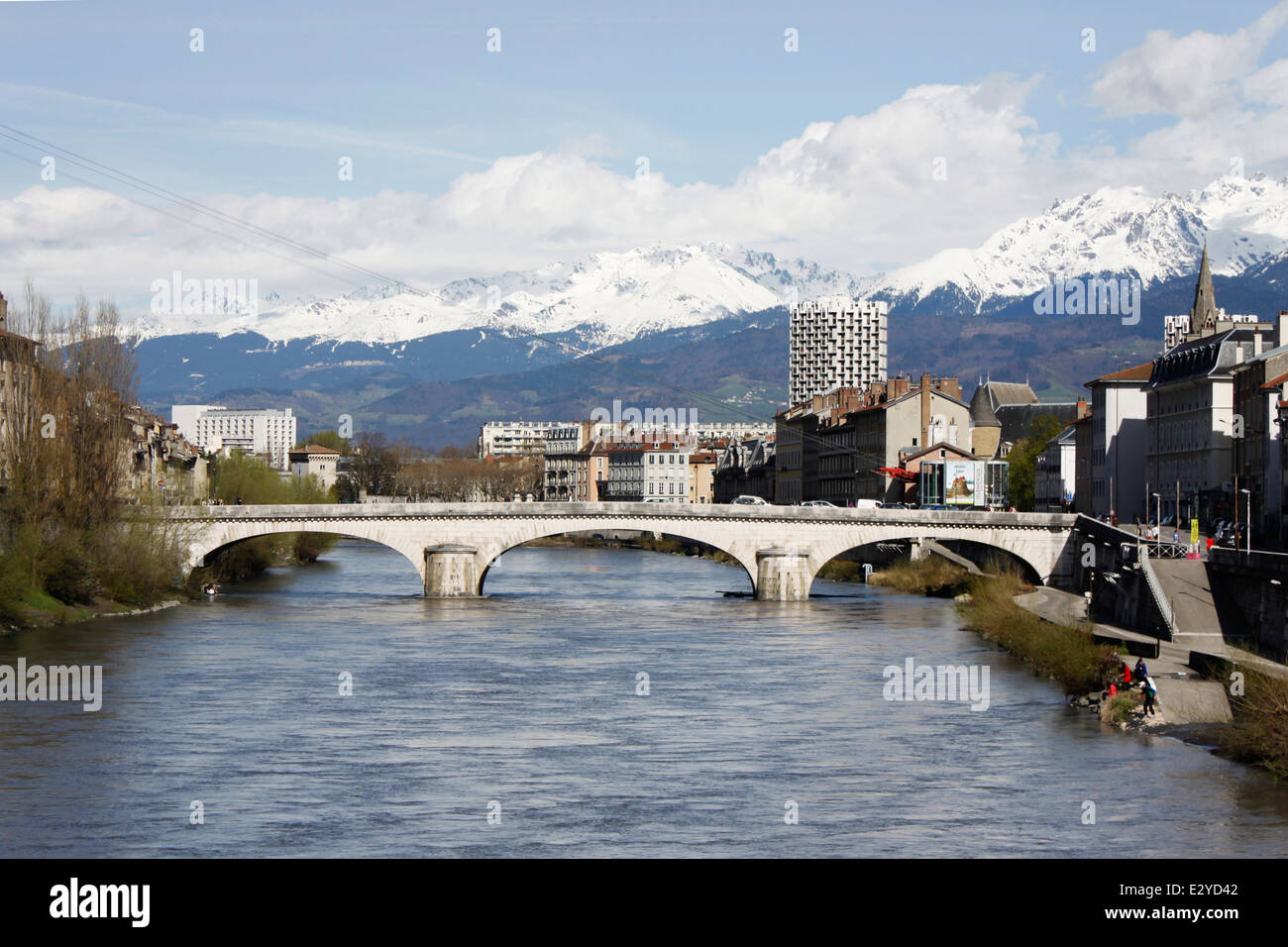 L'Isère river and la Bastille, city, Grenoble, capital of the Alps ...