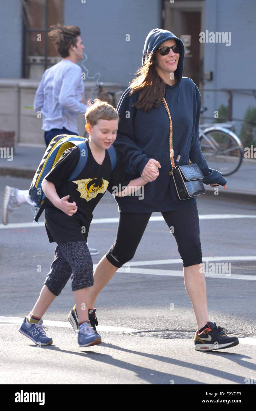 Liv tyler and her son milo william langdon hi-res stock photography and ...