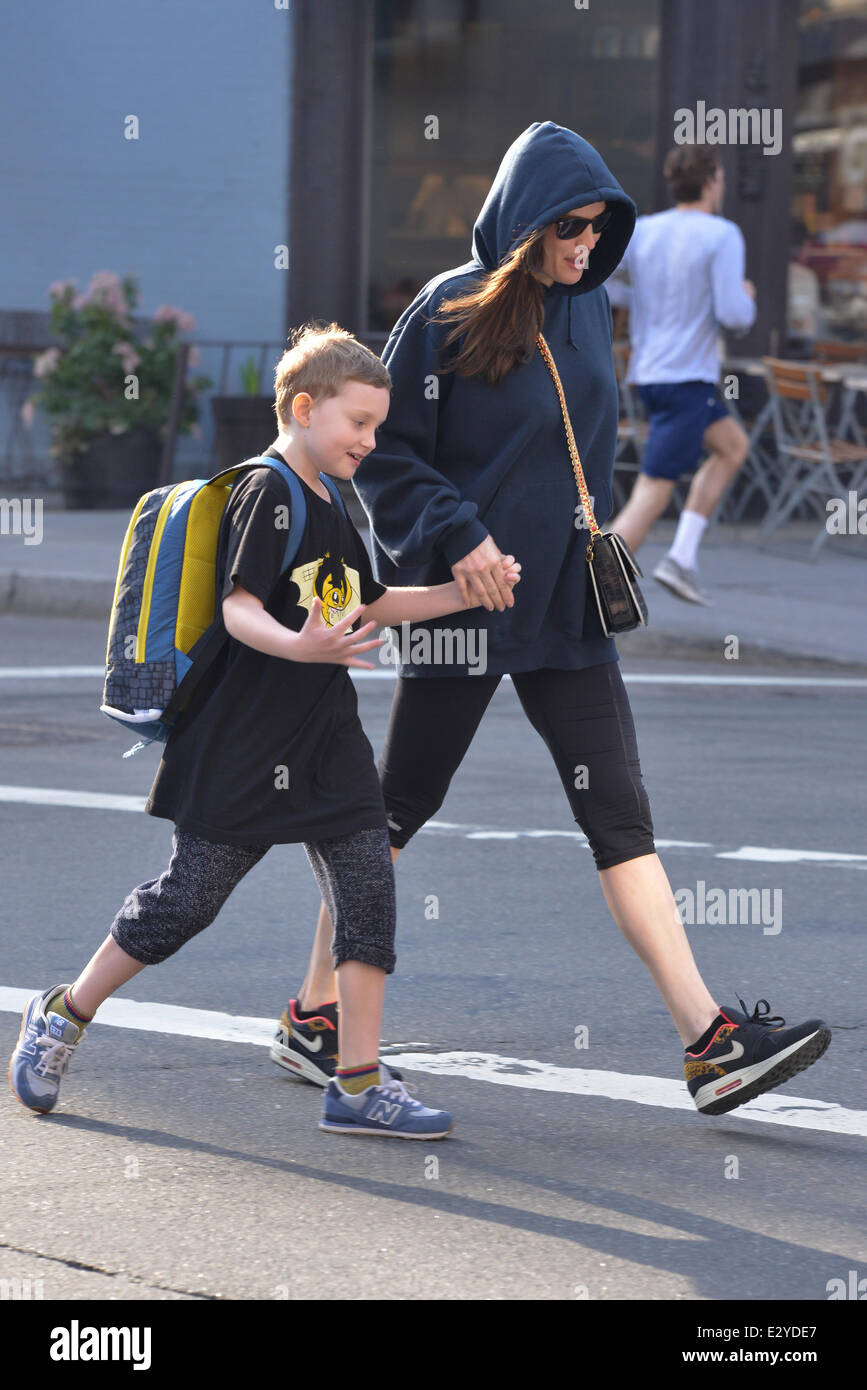 Liv Tyler takes her son Milo to school while wearing an oversized sweat ...
