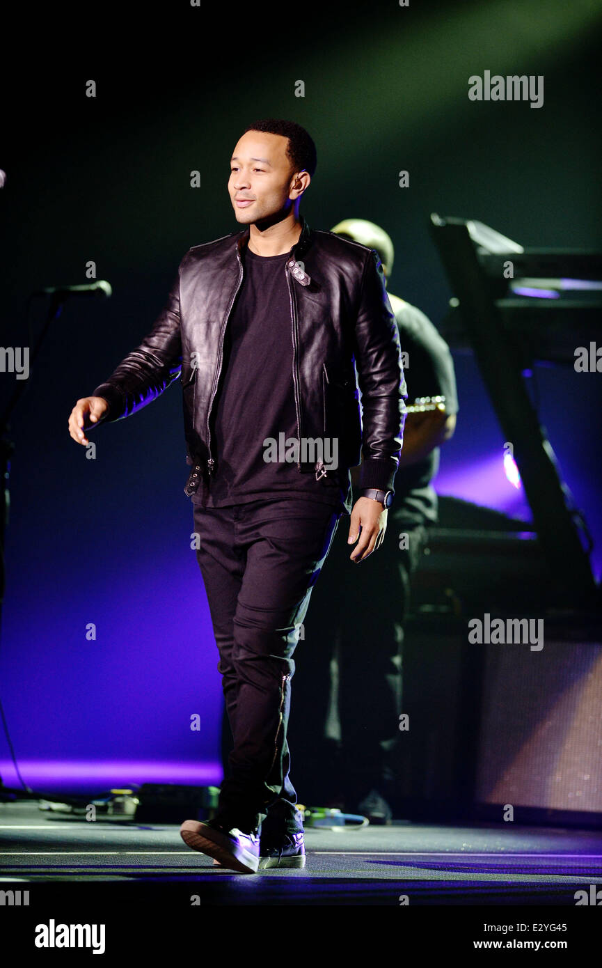 Singer John Legend performs at Hard Rock Live! in the Seminole Hard ...