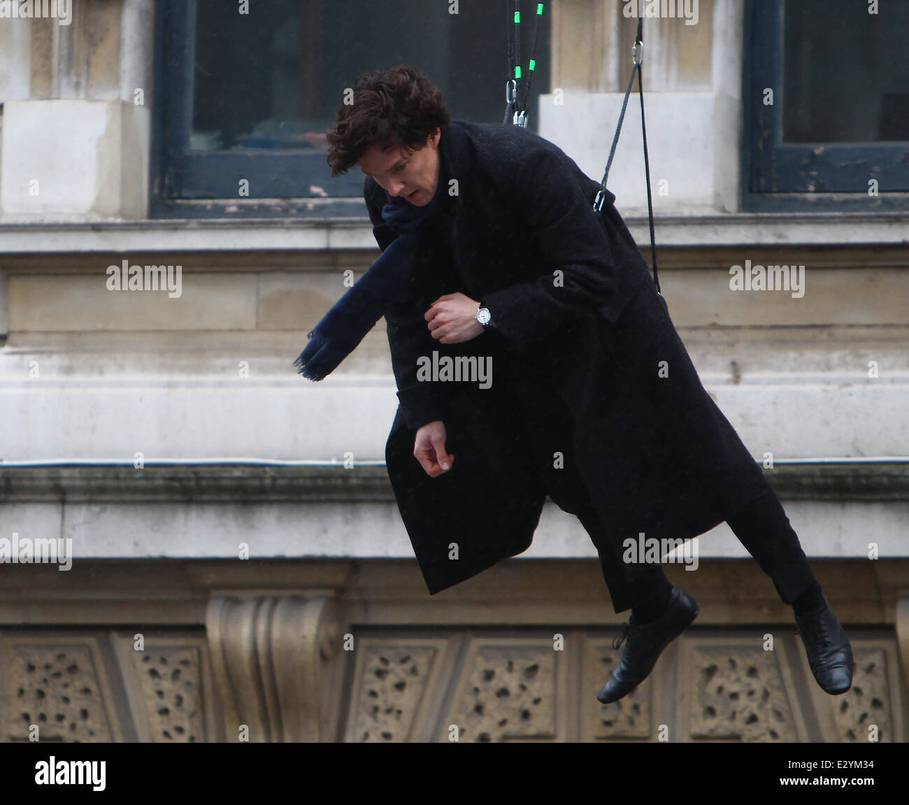 Benedict Cumberbatch films a scene for the third series of 'Sherlock ...