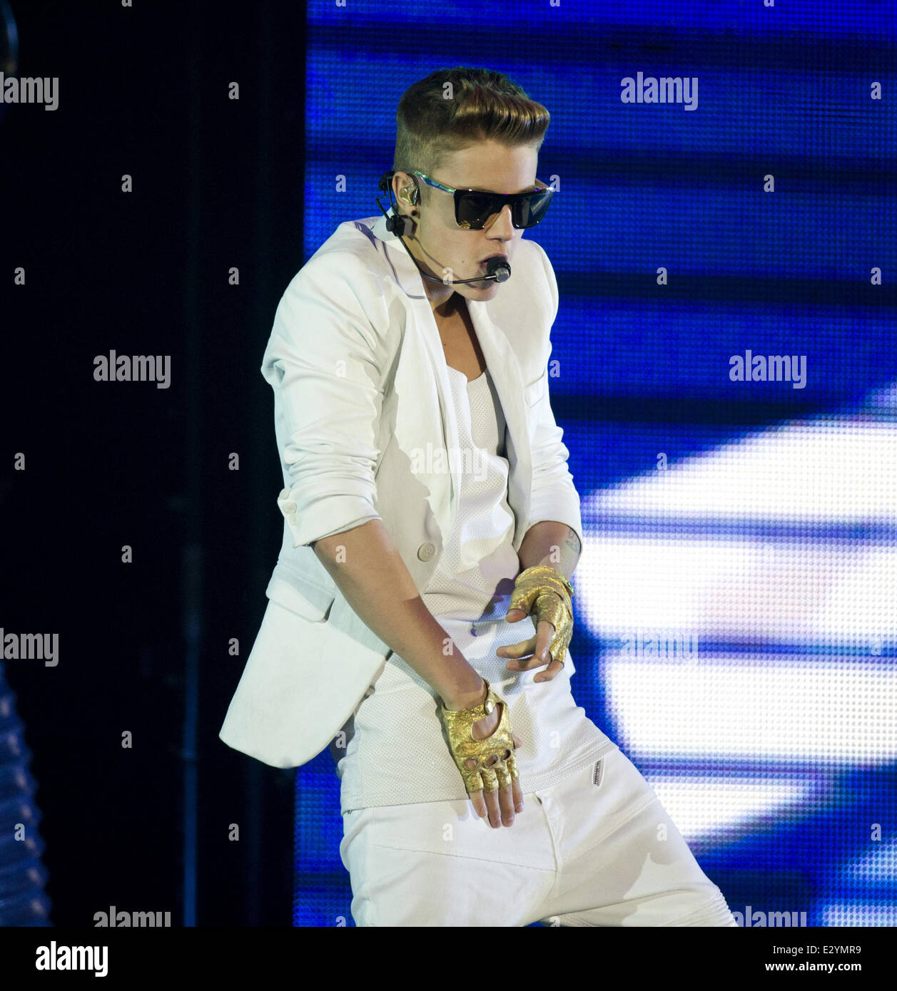 Justin Bieber performs to a sold-out crowd at GelreDome Featuring ...