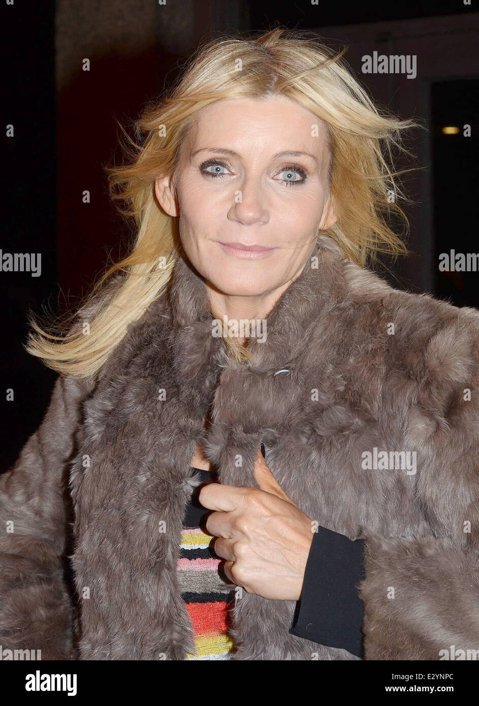 Peep show tv hi-res stock photography and images - Alamy