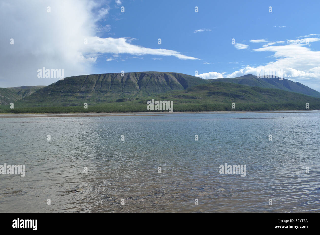Mountain river Suntar. Landscape of the far corners of the earth in ...