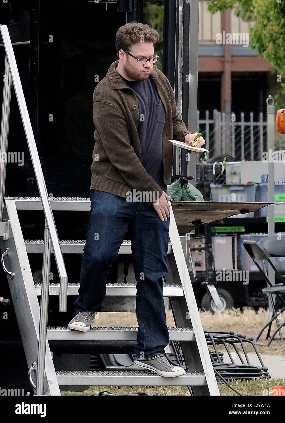 Actor Seth Rogen gets a surprise visit on his birthday from his wife ...