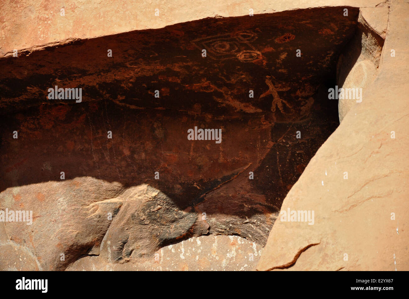 The Honanki Ruins, located near Sedona in the Coconino National Forest ...