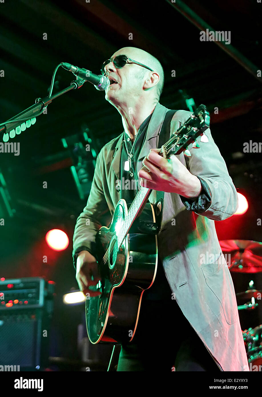 Simon Townshend, younger brother of The Who's Pete Townshend ...