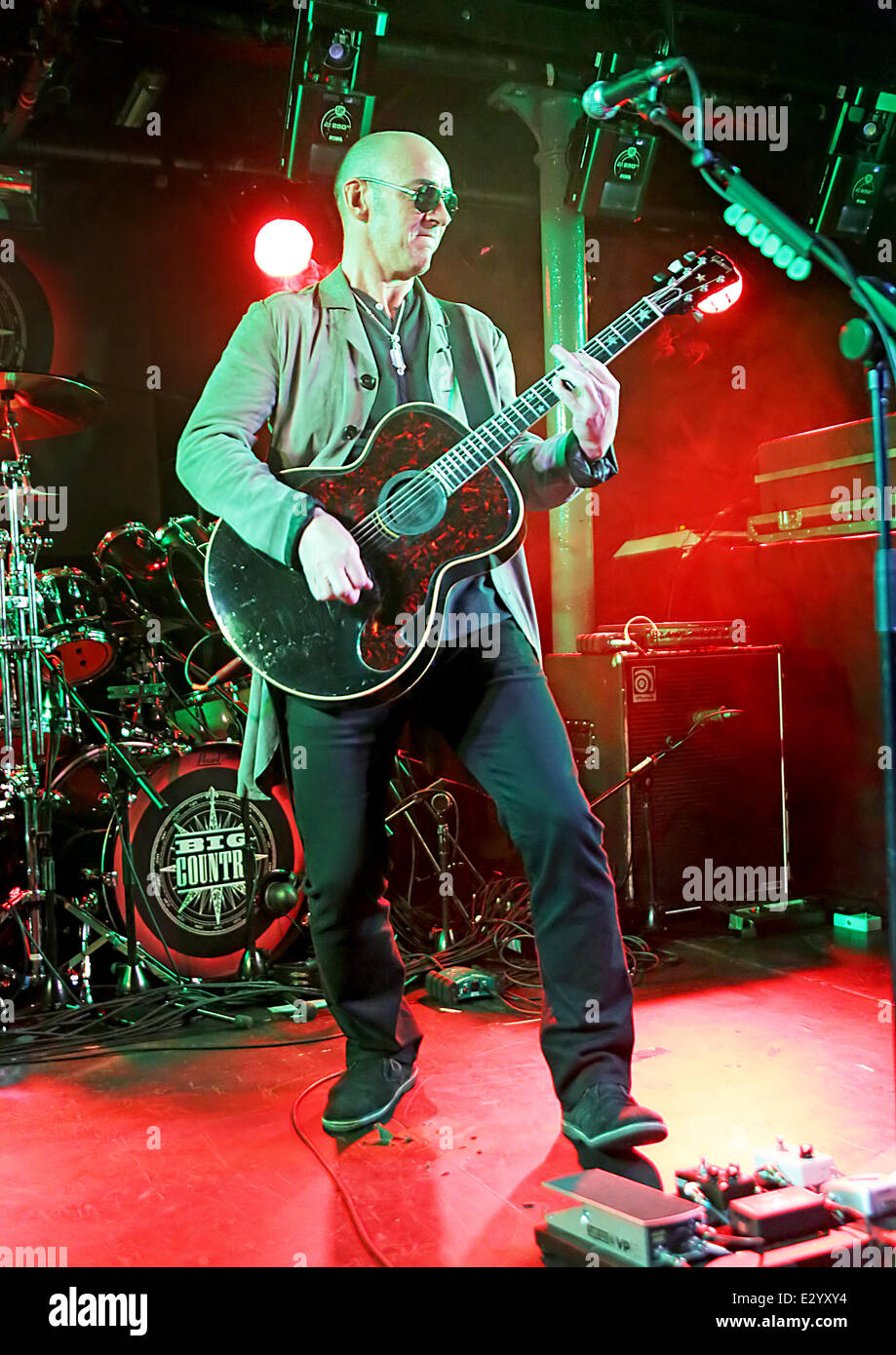 Simon Townshend, younger brother of The Who's Pete Townshend ...