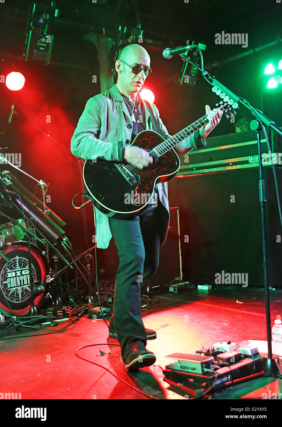 Simon Townshend, younger brother of The Who's Pete Townshend ...