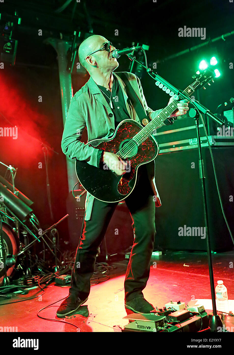 Simon Townshend, younger brother of The Who's Pete Townshend ...