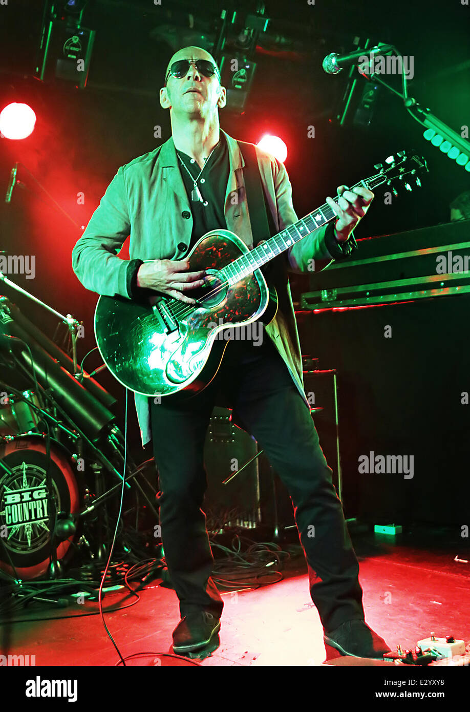 Simon Townshend, younger brother of The Who's Pete Townshend ...