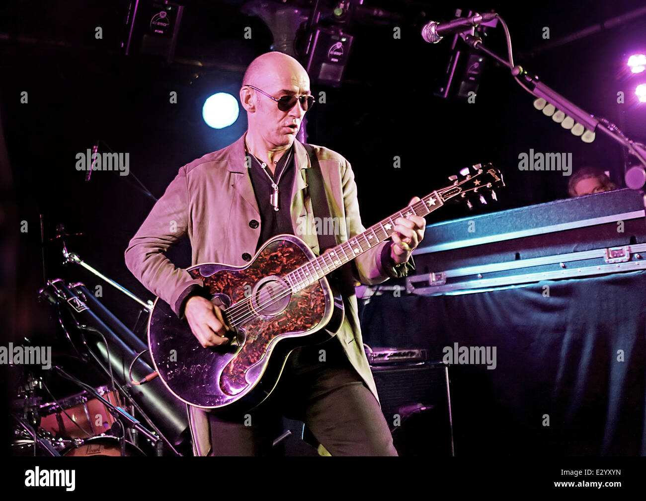 Simon Townshend, younger brother of The Who's Pete Townshend ...