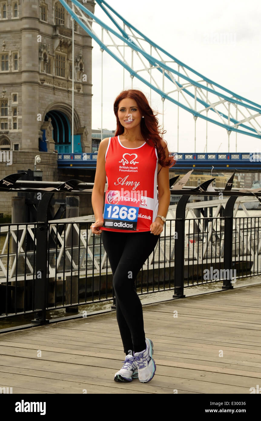 Amy james kelly hi-res stock photography and images - Alamy