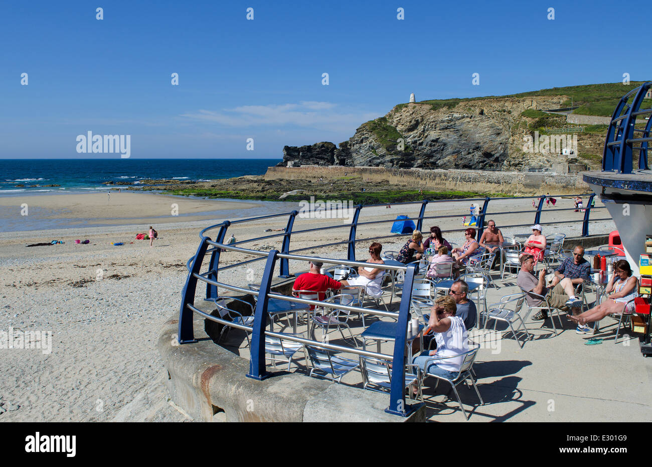 Portreath beach cafe hi-res stock photography and images - Alamy