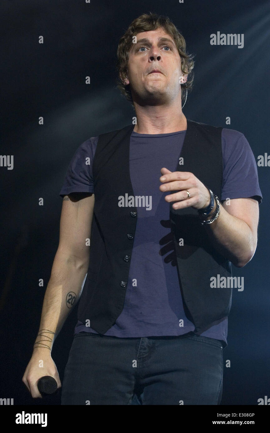 Matchbox 20 performing live hi-res stock photography and images - Alamy