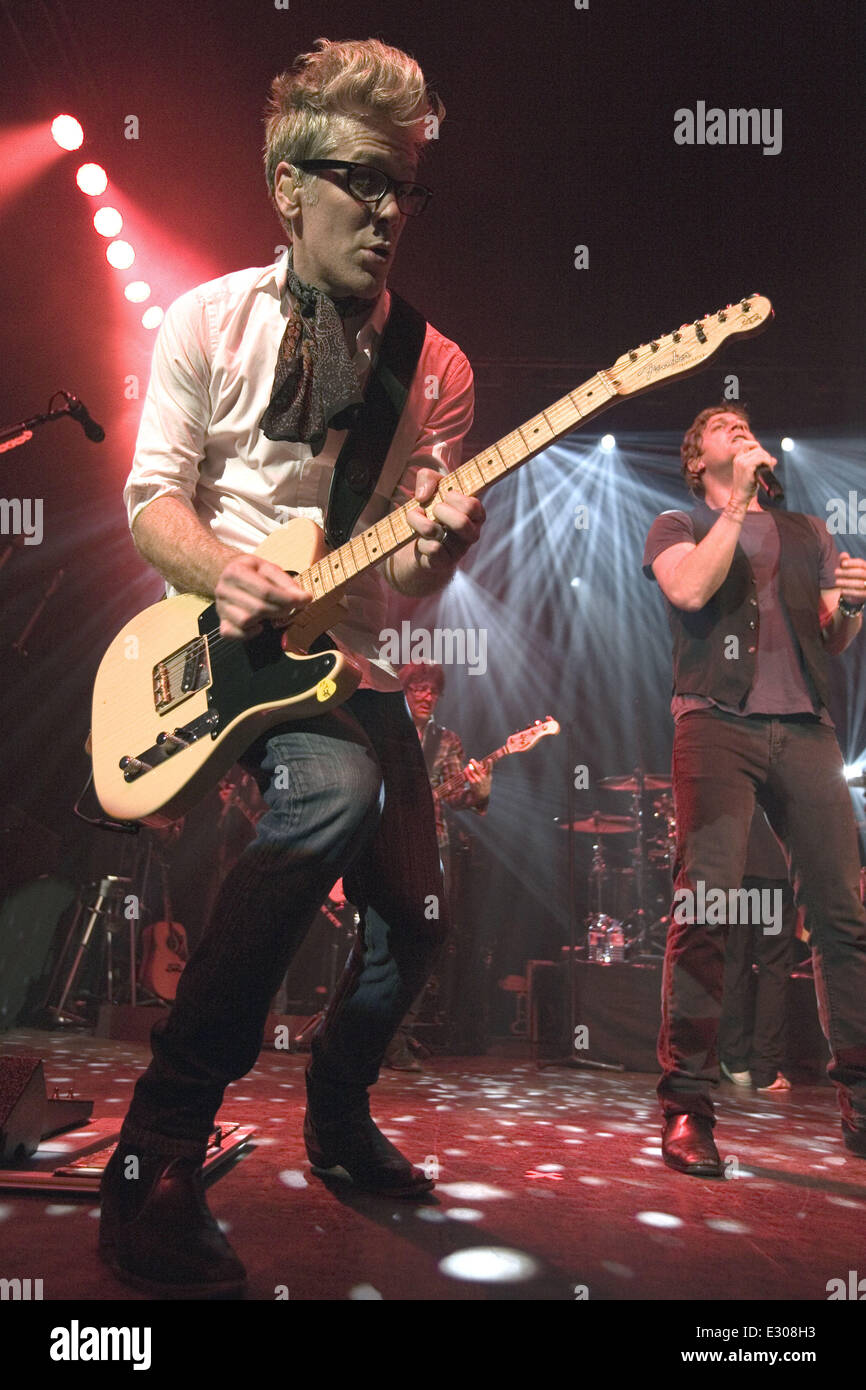 Matchbox 20 performing live hi-res stock photography and images - Alamy