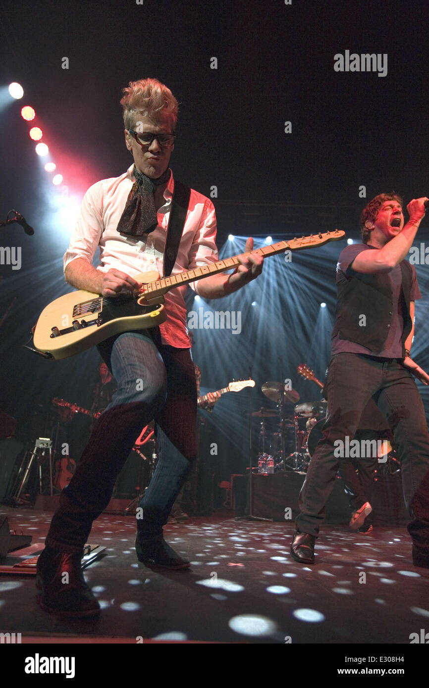 Matchbox twenty band hi-res stock photography and images - Alamy