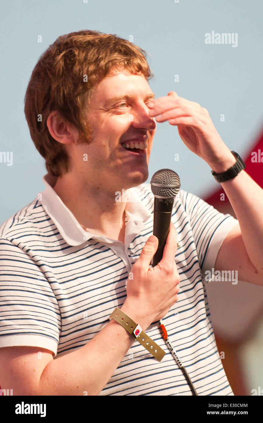 Brilliant comedian hi-res stock photography and images - Alamy