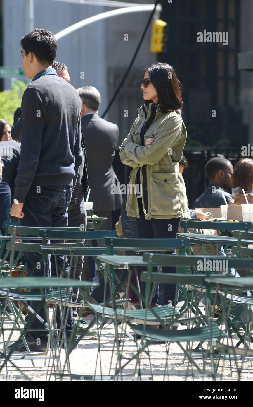 Filming scenes for 'Newsroom' at Madison Square Park in Manhattan ...