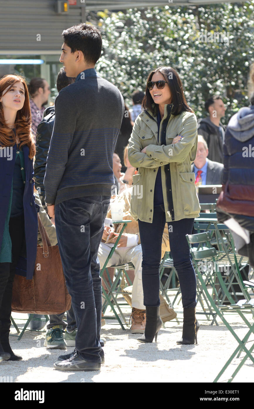 Filming scenes for 'Newsroom' at Madison Square Park in Manhattan ...