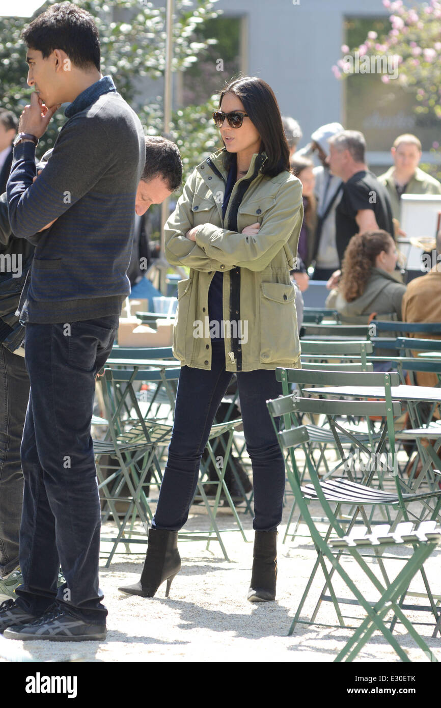 Filming scenes for 'Newsroom' at Madison Square Park in Manhattan ...