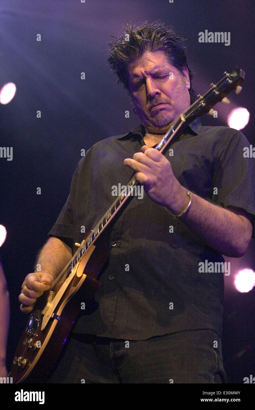 Counting Crows headline at the O2 Academy in Glasgow Featuring ...