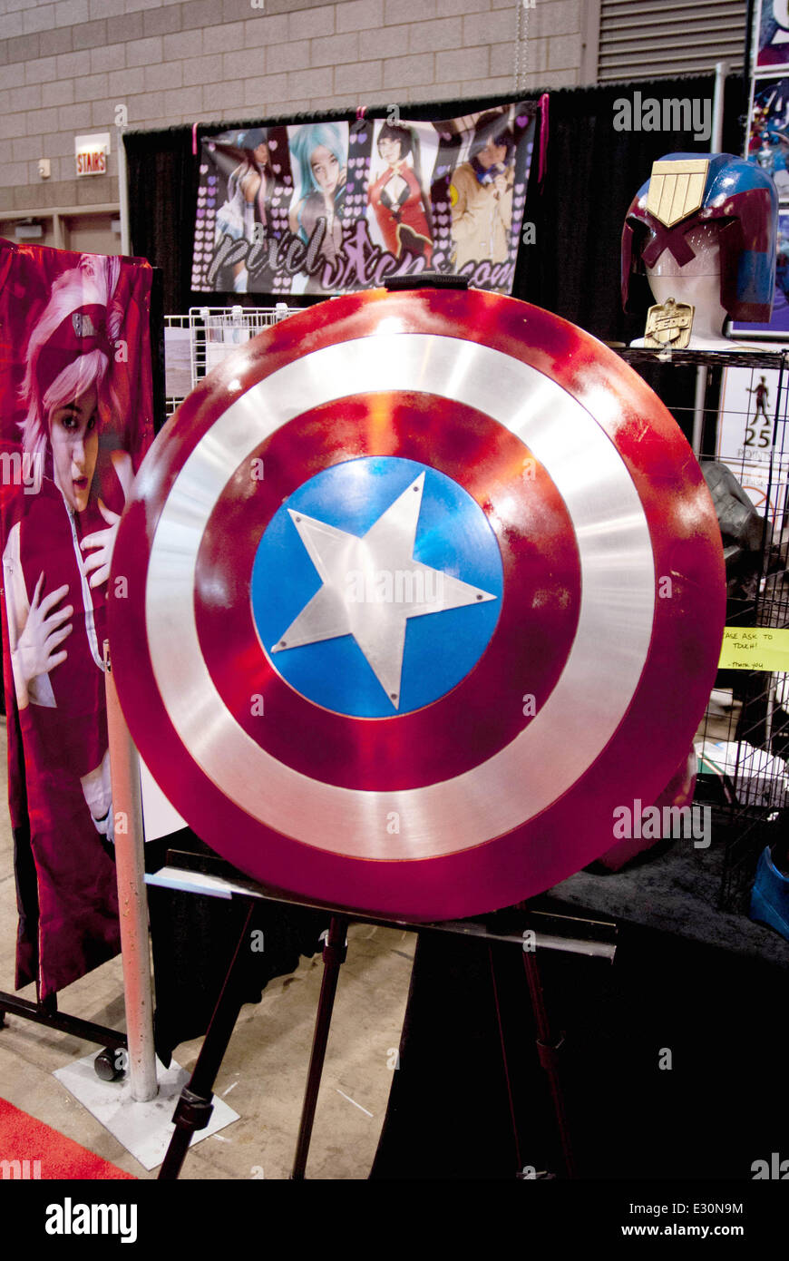 Chicago Comic & Entertainment Expo 2013 (C2E2) Featuring: atmosphere ...