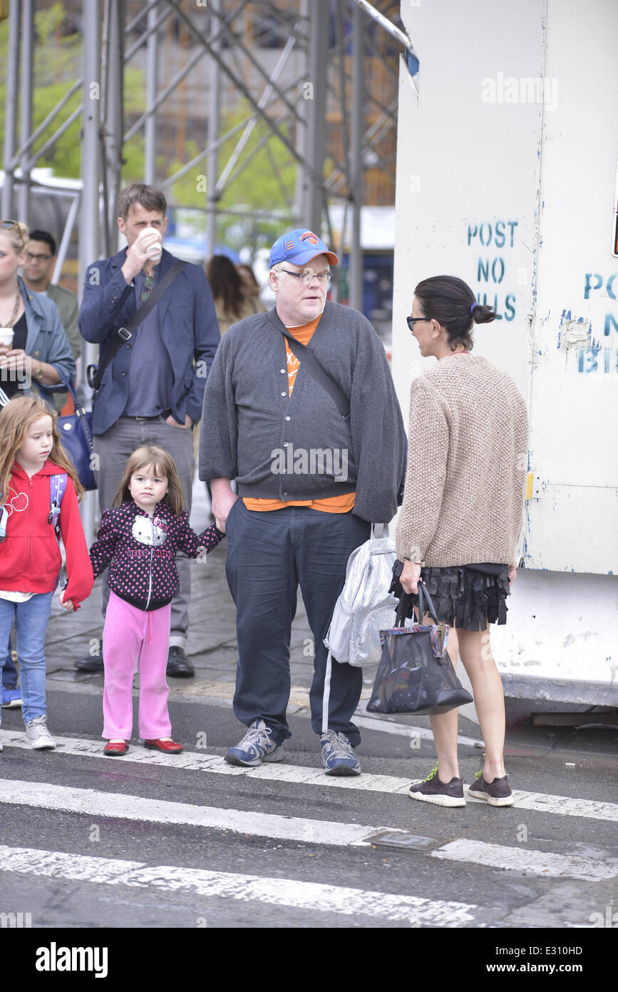 Phillip Seymour Hoffman and his daughters Willa and Tallulah are seen ...