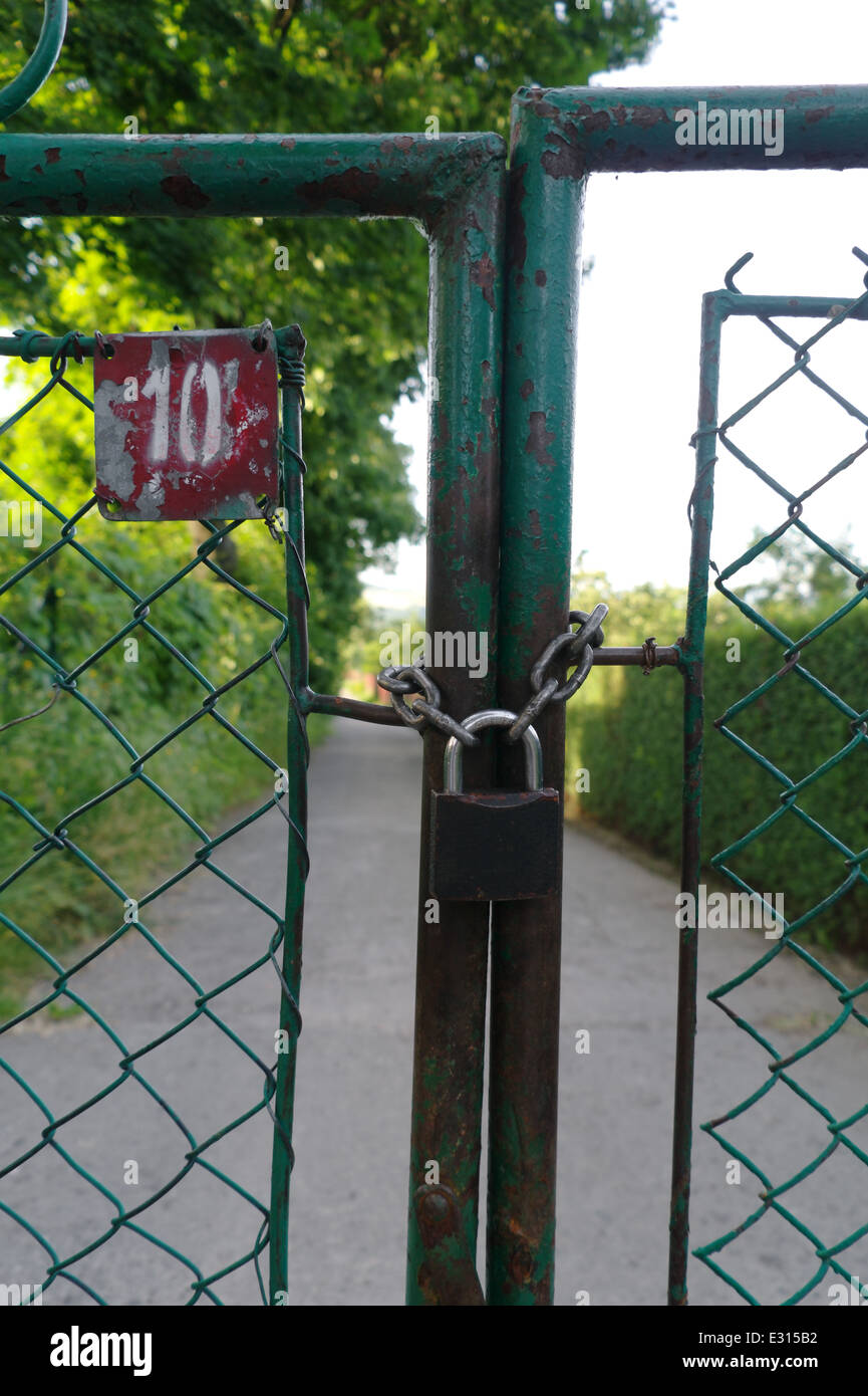 Road Closed Gate High Resolution Stock Photography and Images - Alamy