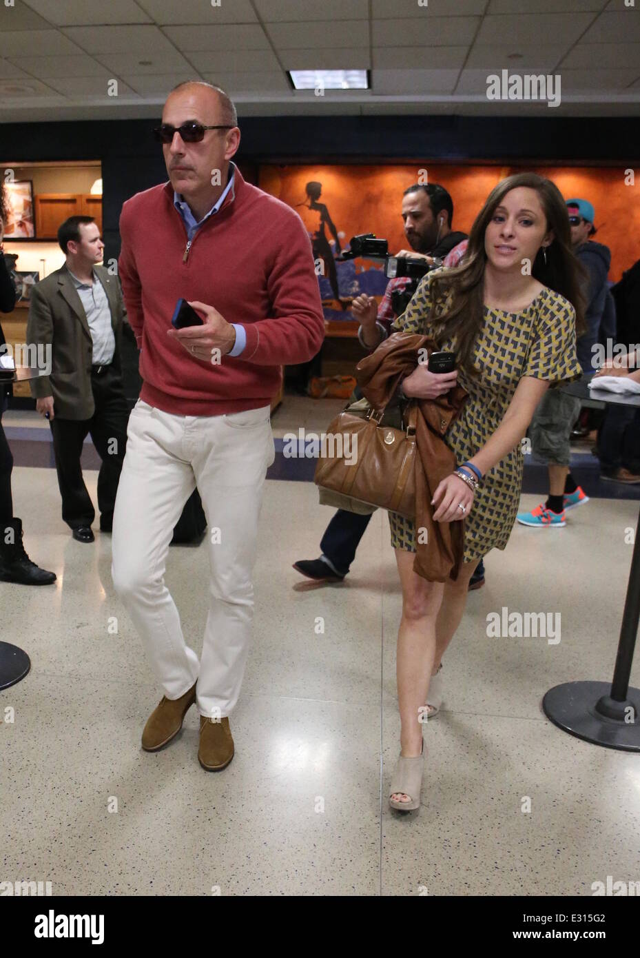 Matt lauer arrives lax airport featuring hi-res stock photography and ...