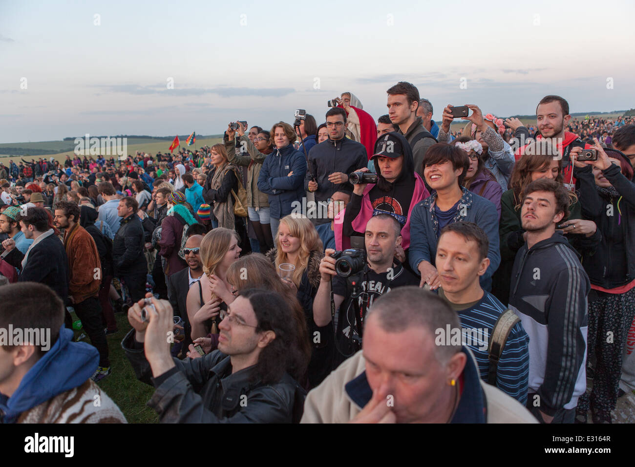 Summer solstice, at Stonehenge, Wiltshire, England Stock Photo - Alamy