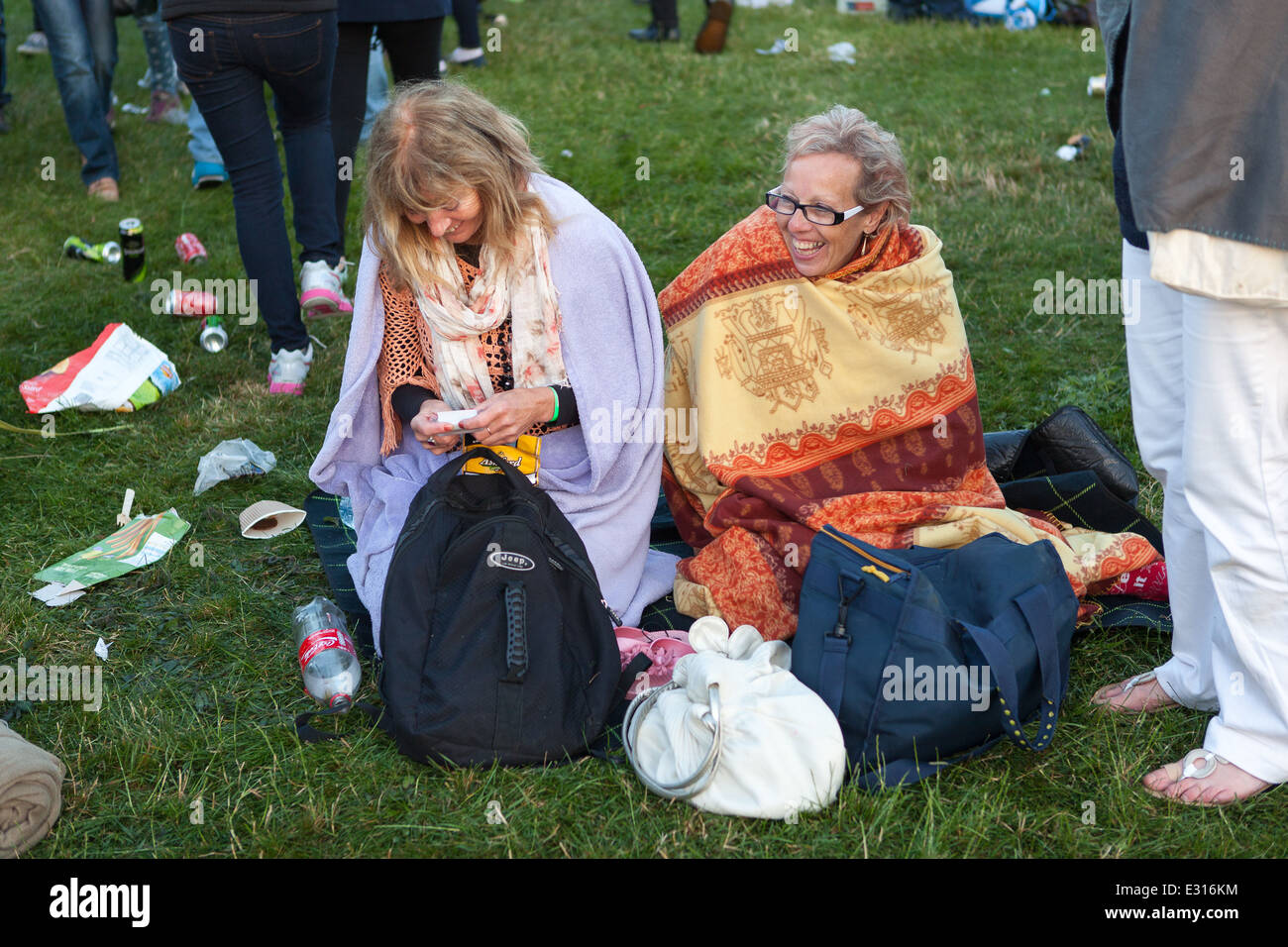 Summer solstice, at Stonehenge, Wiltshire, England Stock Photo - Alamy