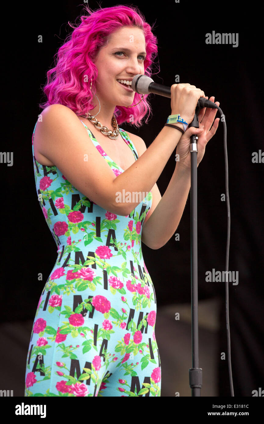 Dover, Delaware, USA. 21st June, 2014. Vocalist LIZZY PLAPINGER of the ...