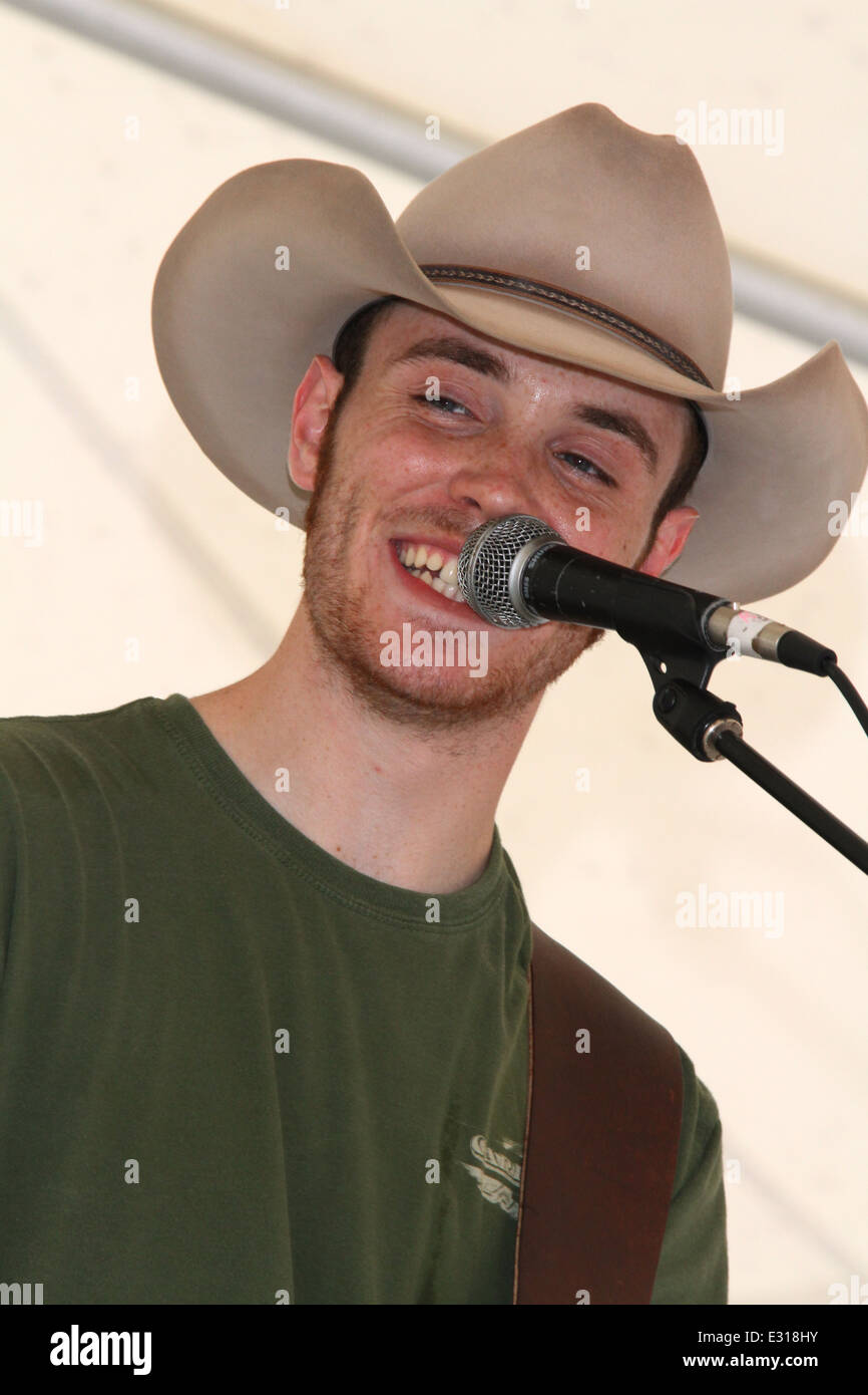 Wyatt McCubbin, country music artist, performs at the Beavercreek ...