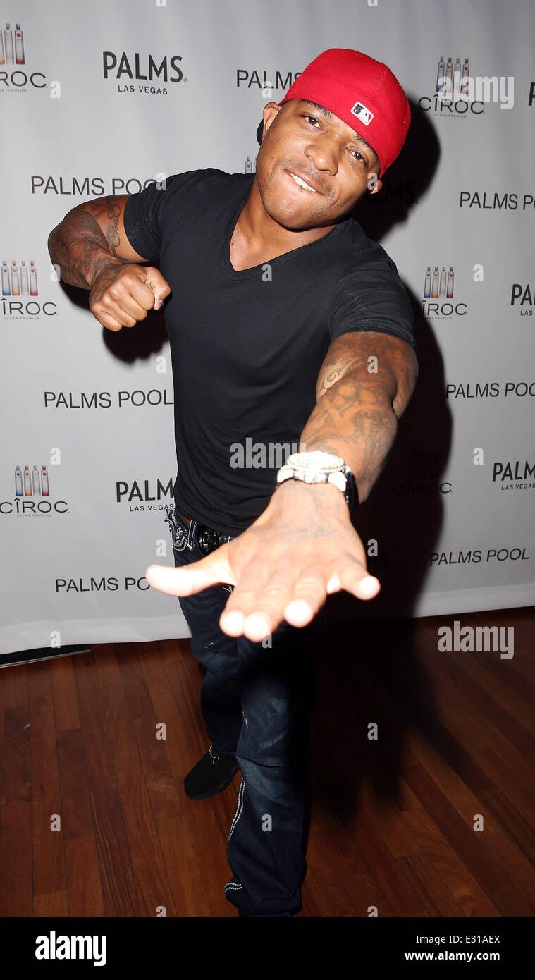 Sean 'Diddy' Combs hosts Fight Night After-Party at Palms Pool ...