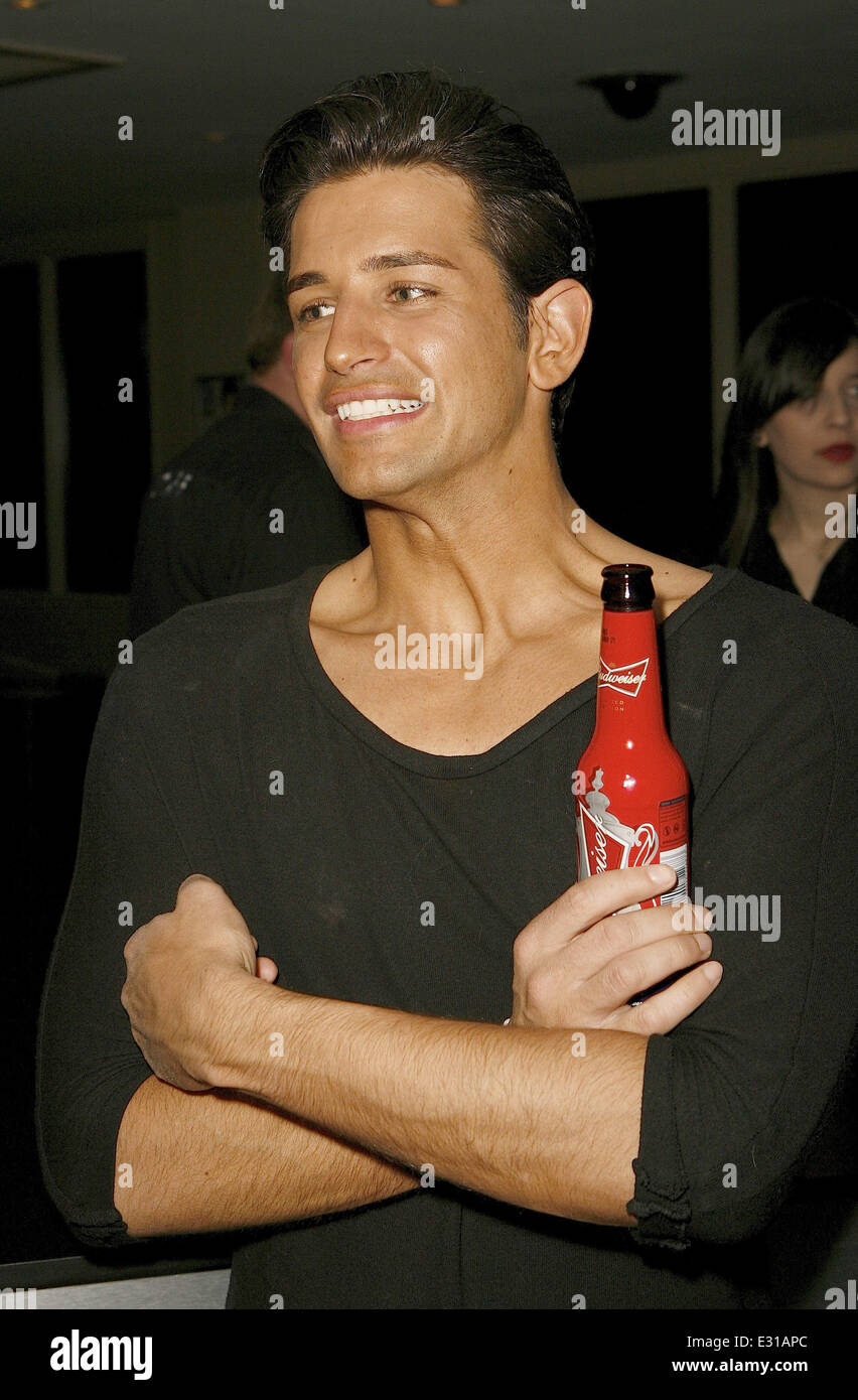 Made in Chelsea star Ollie Locke makes a guest appearance at Pussycats ...