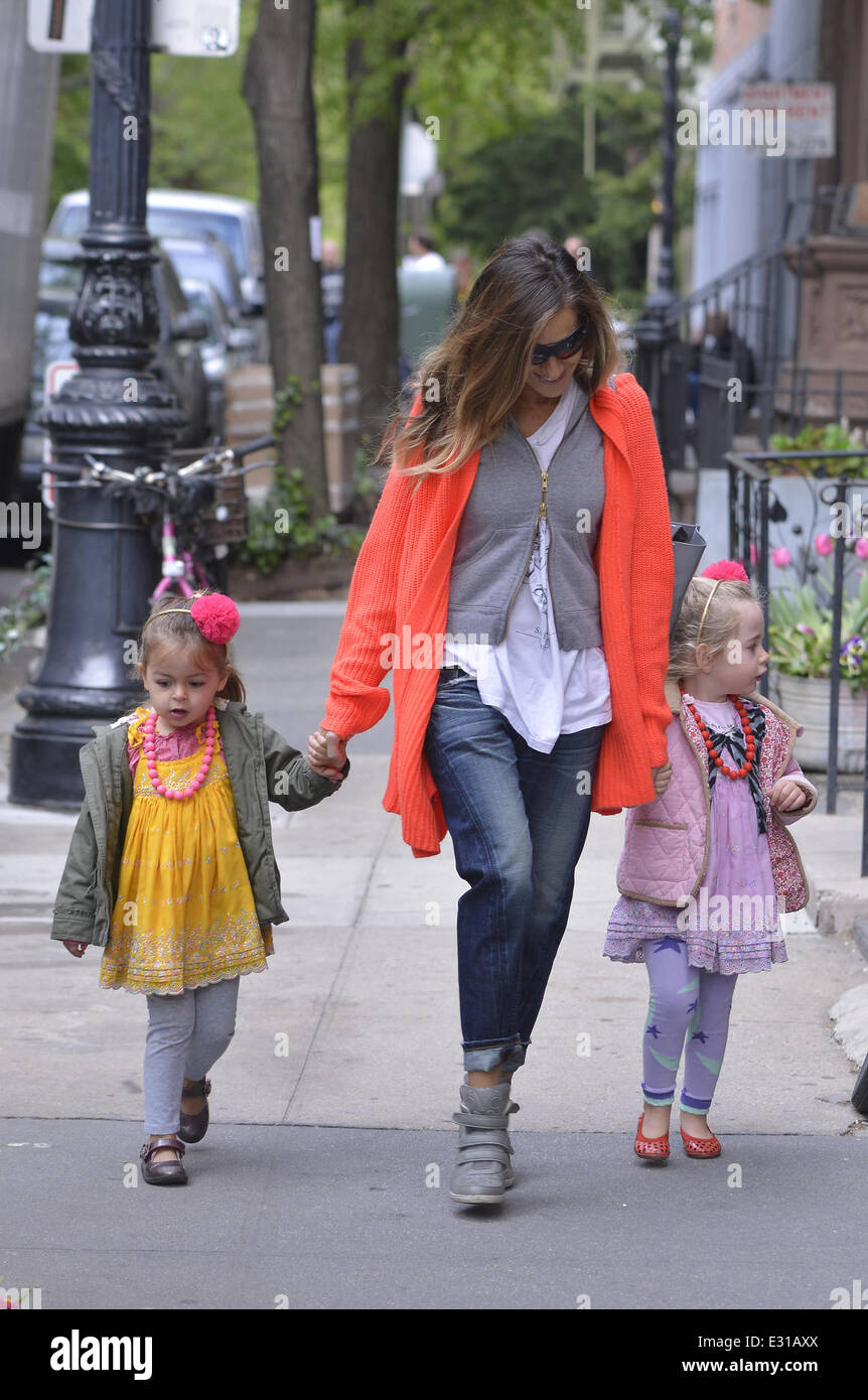 Sarah Jessica Parker and Matthew Broderick take their twin daughters ...