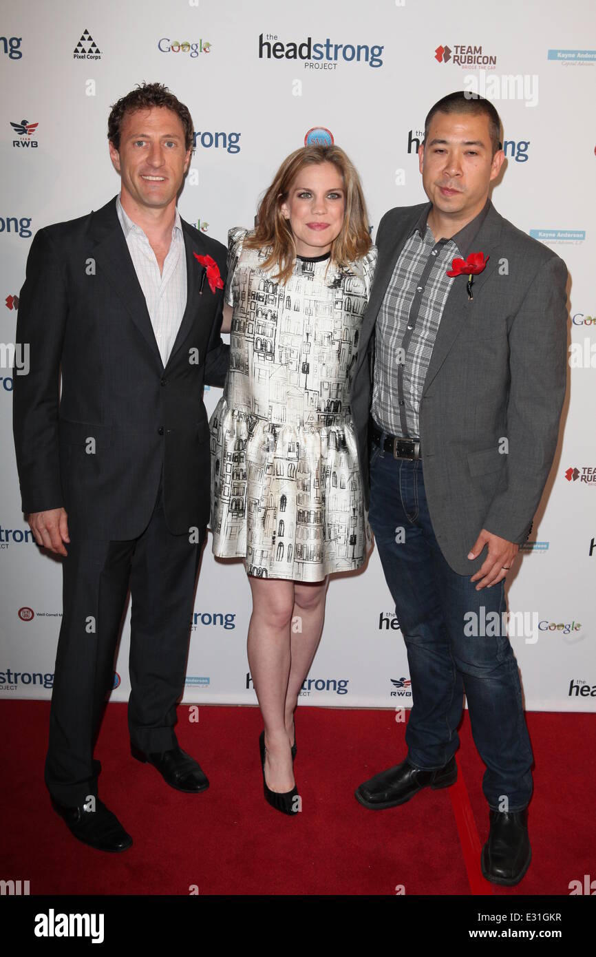 Anna chlumsky and shaun so hi-res stock photography and images - Alamy