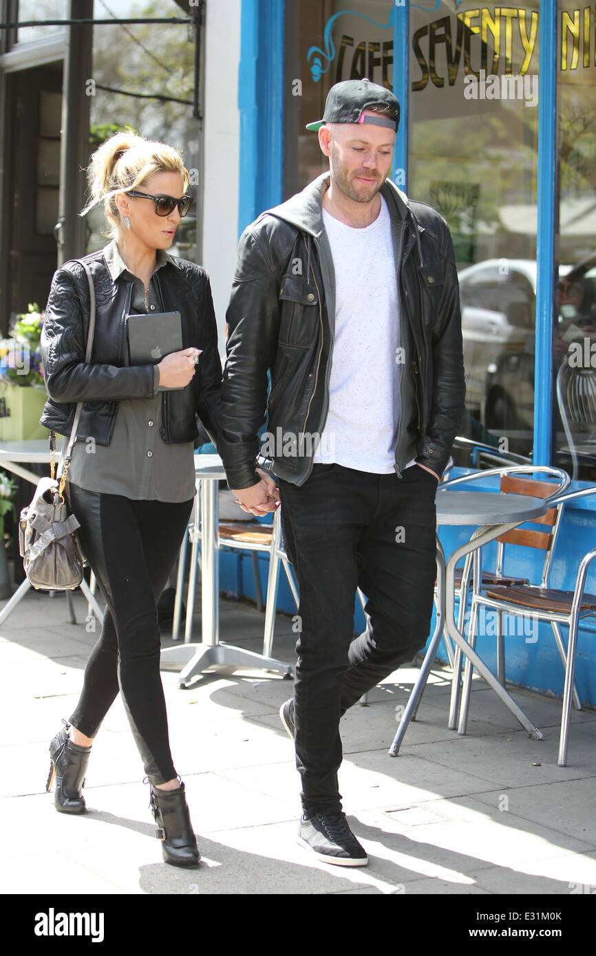 Sarah Harding and her boyfriend Mark Foster walking in Primrose Hill ...
