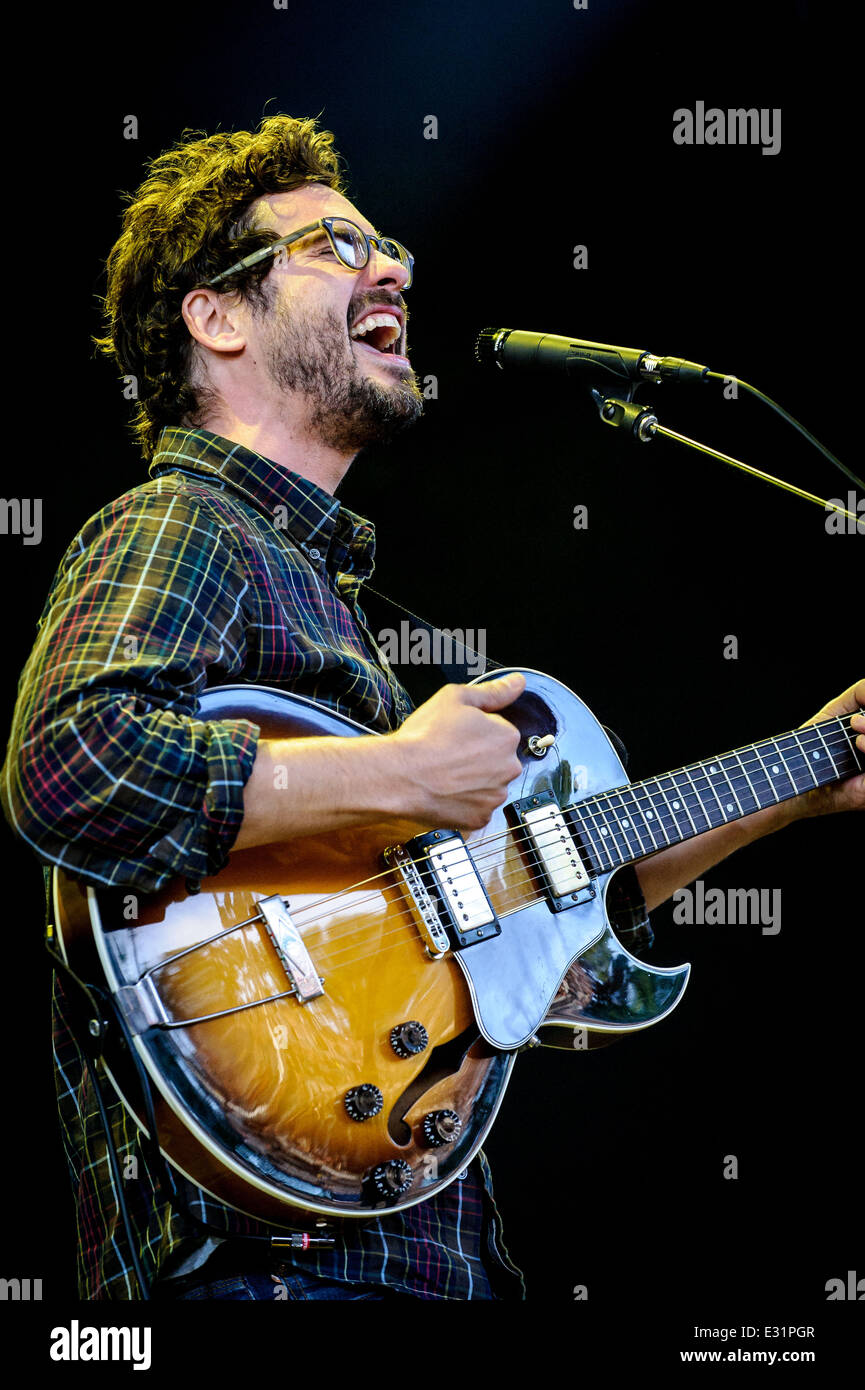 White block band hi-res stock photography and images - Alamy